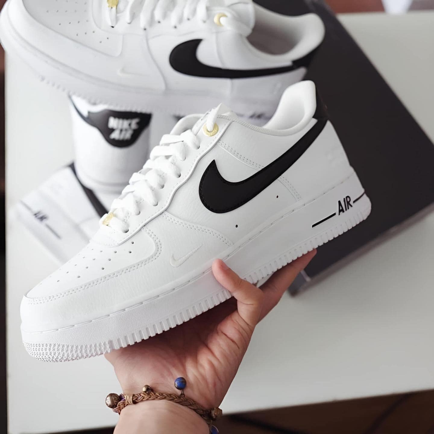 Cách phân biệt giày Nike chính hãng và Nike fake